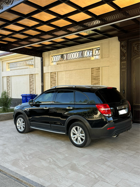 Captiva 4 qora LTZ