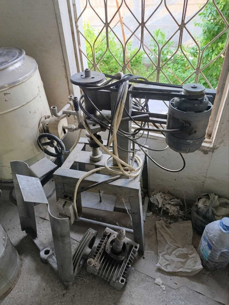 Продам Эликтрический Варочньй катйол