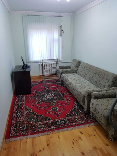 Продается 4/2/4 квартира Ц-1  106 кв.м   Ор-р: бывший Диван ресторан