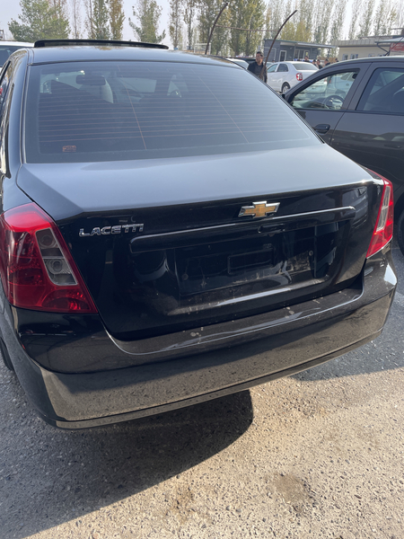Jentra1.5 qora 74000. Yurgan