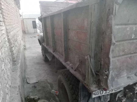 Zil 130 karotkiy