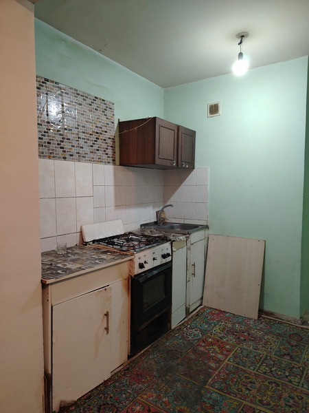 Чирчик ш. Троицк 3-этаж 3х янги планировка 300$