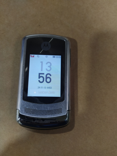 PerfectumMobil cidma Motorola V 13