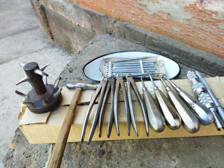 Зуботехнический аппарат Самсон, микрометр,щипцы, кресло,бормашина,