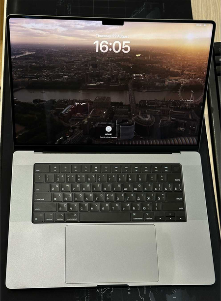 Macbook Pro 16 inch M2 Pro