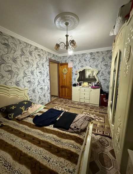 ~Чилонзор23. 2/1/5.Балкон: 1,5х3. _Ориентир: школа 44,Фарход бозори
