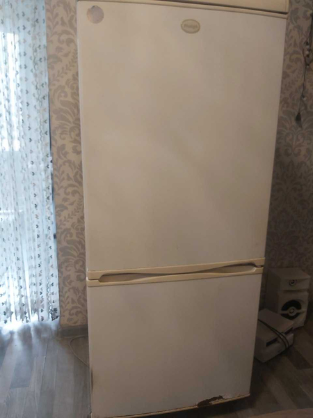 Продам духовую печь, холодильник
