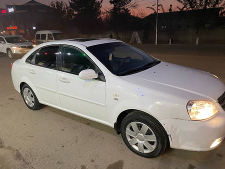 Lacetti 2009 aftamat karopka sotiladi.
