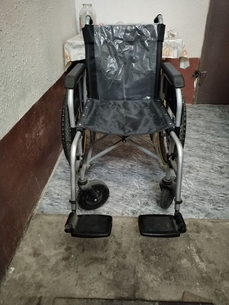 Продаётся инвалидная коляска