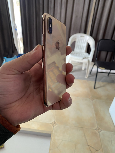 Phone xs sotiladi 64gb emkost 76 telefon ummon ochilmagan