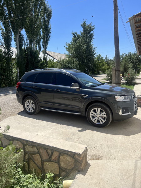Chevrolet Captiva 4