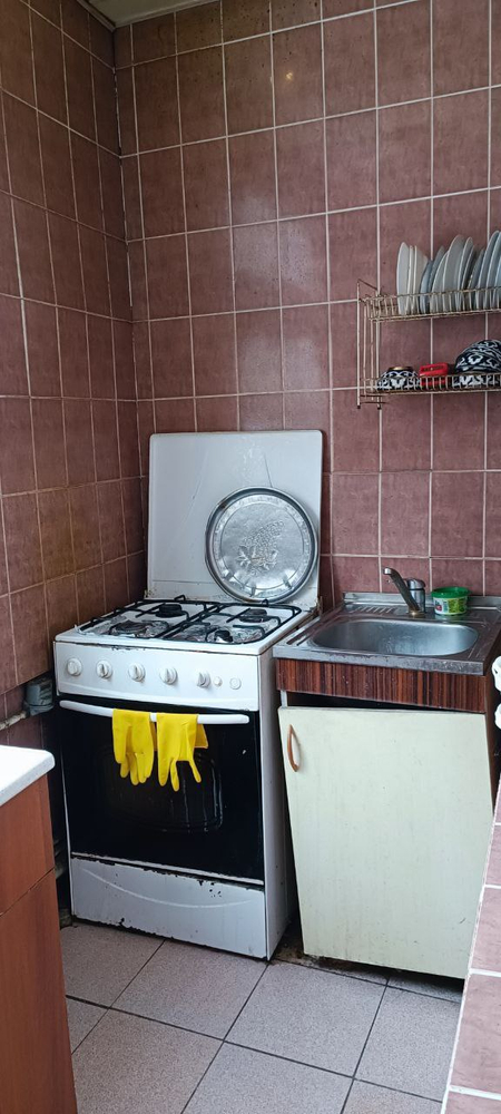 CHILANZOR 19 Kv 3 XONA 4 etaj TozzA RemonT SHaroiTlar Bor Xonalar Alox