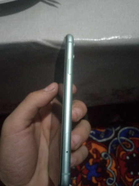 Iphone 11 sotiladi 128 pamit