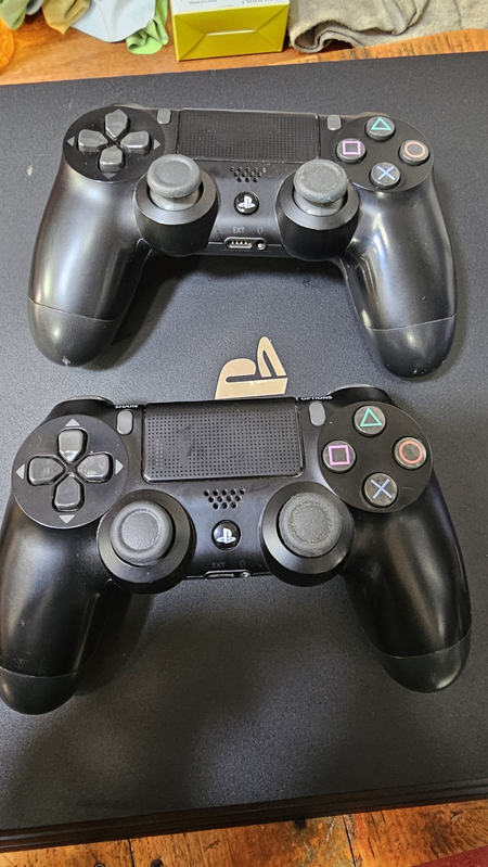 Playstation 4 pro 700Gb