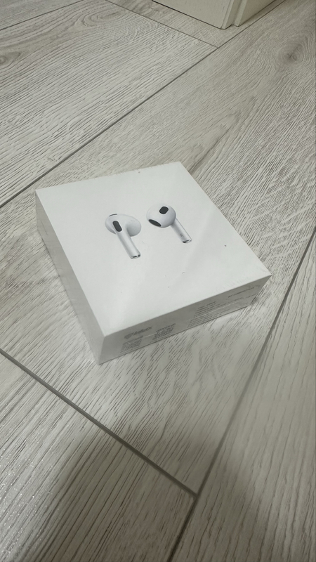 Airpods Pro ANC and Airpods 3 New