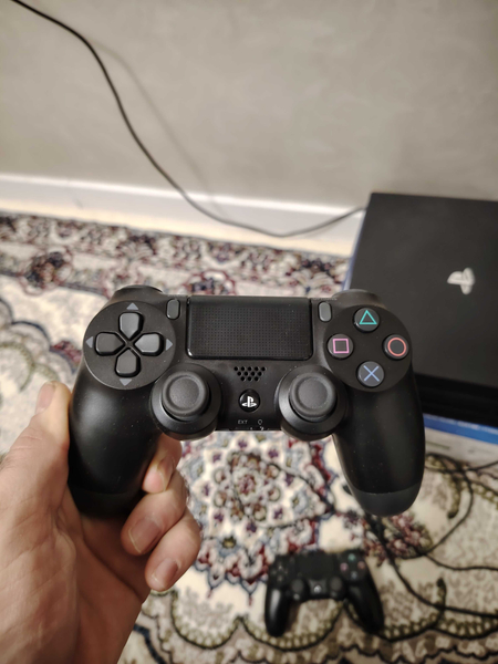 Playstation 4 Pro 2TB