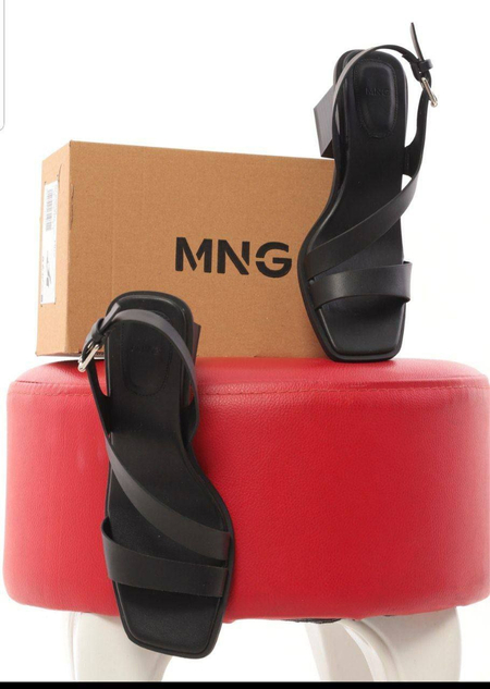 Продаются летние кожаные босоножки, MANGO, 36 размер