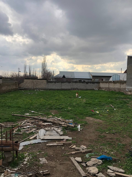 Срочно продается земельный участок 10 соток .