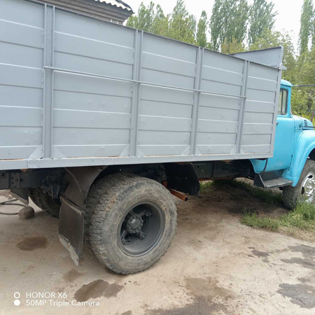 Zil 130 ideyal sotiladi
