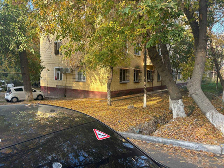 Продажа. Чиланзар 9 ГА квартал, можно перевести на нежилое 40м2