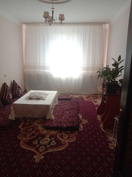 3 xonali dom sotiladi