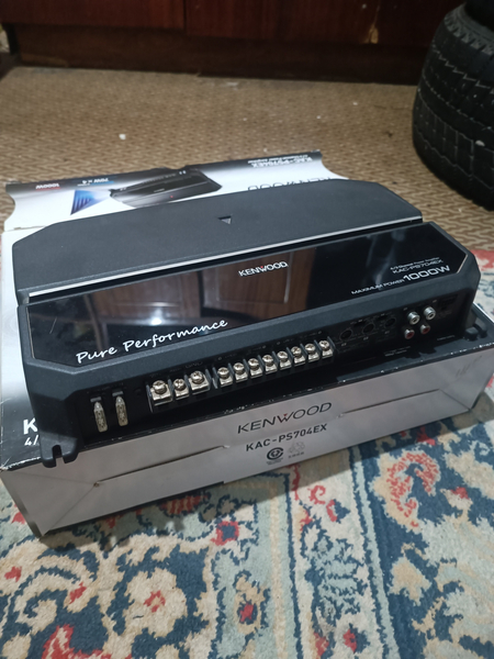 Usilitel KENWOOD 1000 W