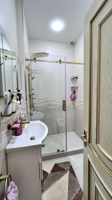 Срочно продается квартира 100 кв новастройка