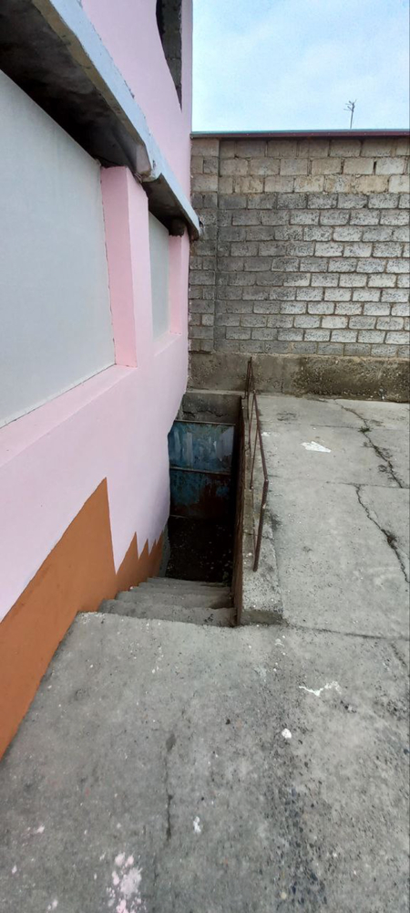 Уй сотилади автосервис билан!!! Жомбой шахри, Бобур кучаси,16 уй