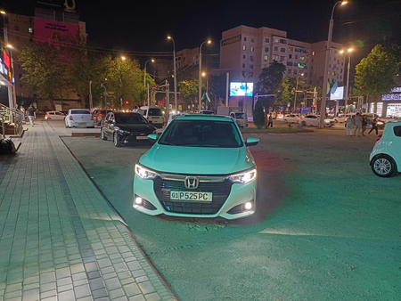 Продаю машину в отличном состояние вазможен обмен