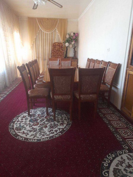 Shohizinda hududida hovli sotiladi!