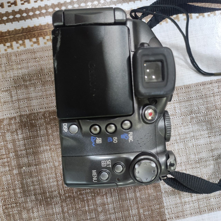 Фотоаппарат цифровой и хороший Canon