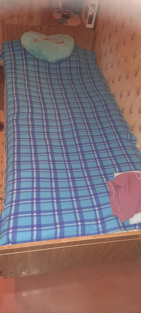 Продаю Кровать  прочная
