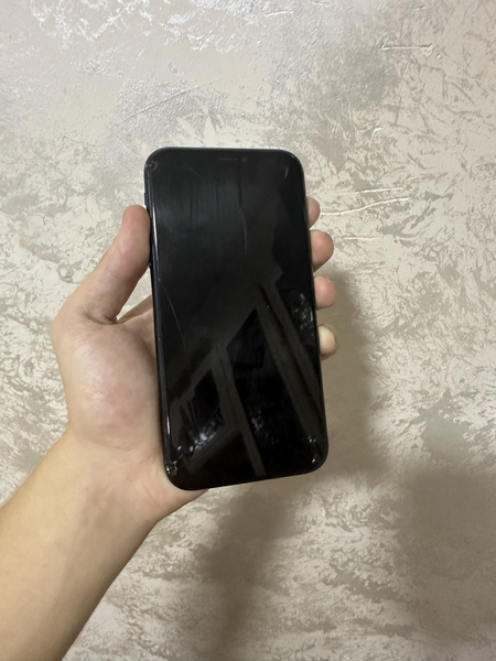 Iphone Xr           .