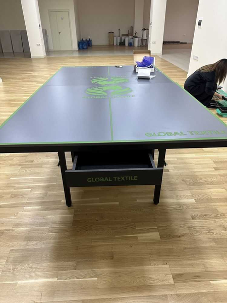 Stol tennis ping pong\\n\\n1 350