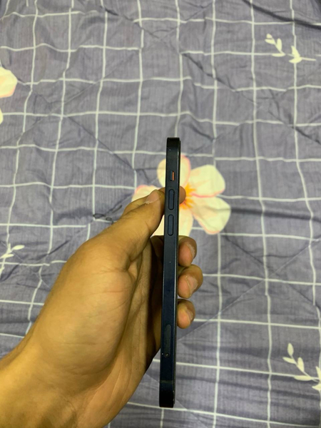 Iphone 12 holati ideal