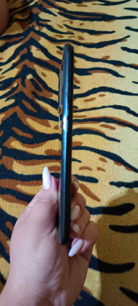 Продаю Realme 9i