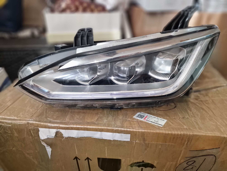 BYD E2 фара оригинальная б/у