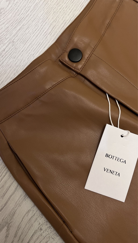 Продам кожанные брюки штаны BOTTEGA