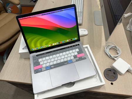Срочно продается MacBook Pro M1