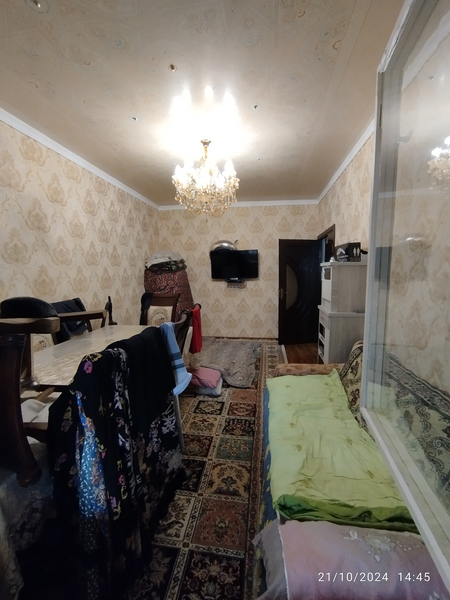 Srochna sotiladi Yunusobod 18 kv 2/5/5 ulushinka 67kv 2*6 balkon yevro