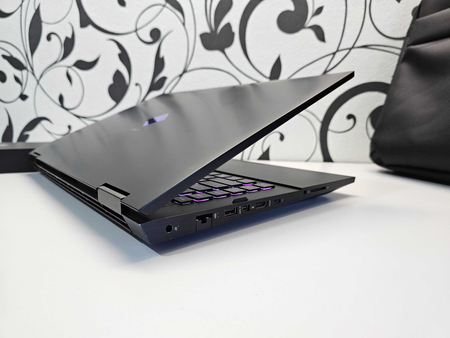 ПРОДАМ HP Omen 17 Игровой ноутбук Core™ i7-11800H/32GB/1TBSSD/RTX3060.