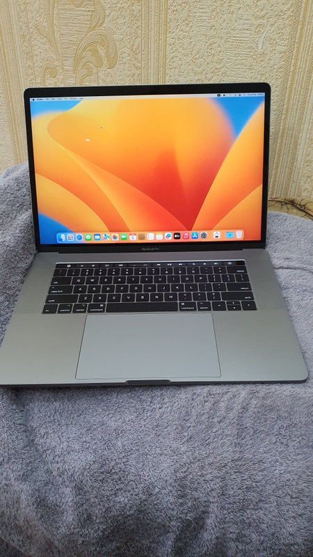 Macbook pro 15.4