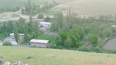 Ховли уй сотилади