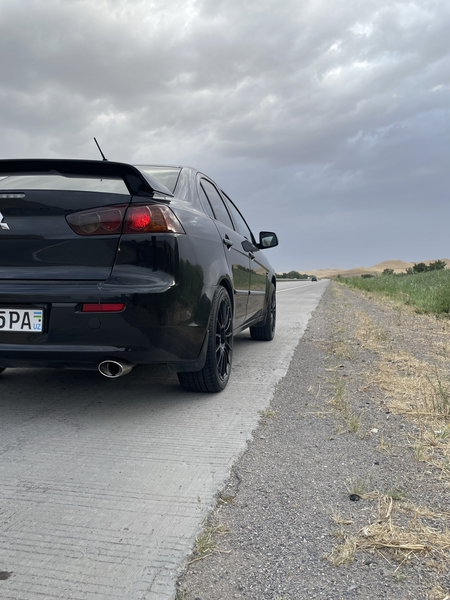 Mitsubishi Lancer X 10