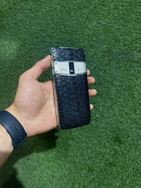 Vertu Limited Edition