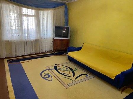 Аренда Квартиры М. Горький 3/5/5 ID:KM011