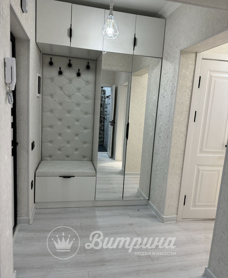 Продаётся 3-комнатная квартира около Вестмистера