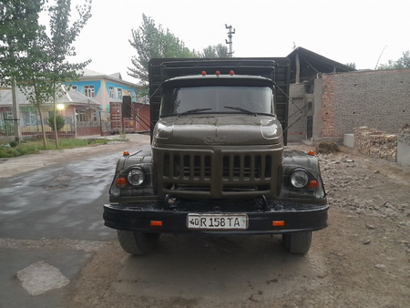 Zil 131 sotiladi