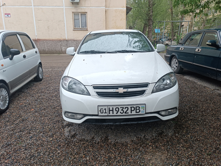 балый Lacetti 2019