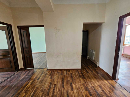 2 xonali 70m² 4-qavat sotiladi